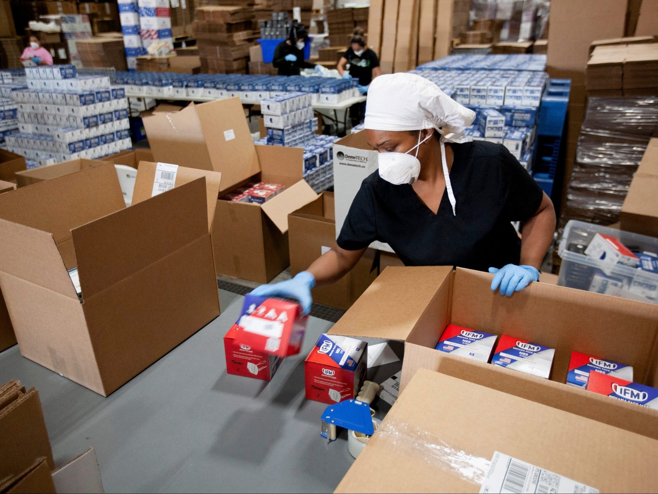 U.S. CDC recommends Americans wear 'most protective mask you can ...