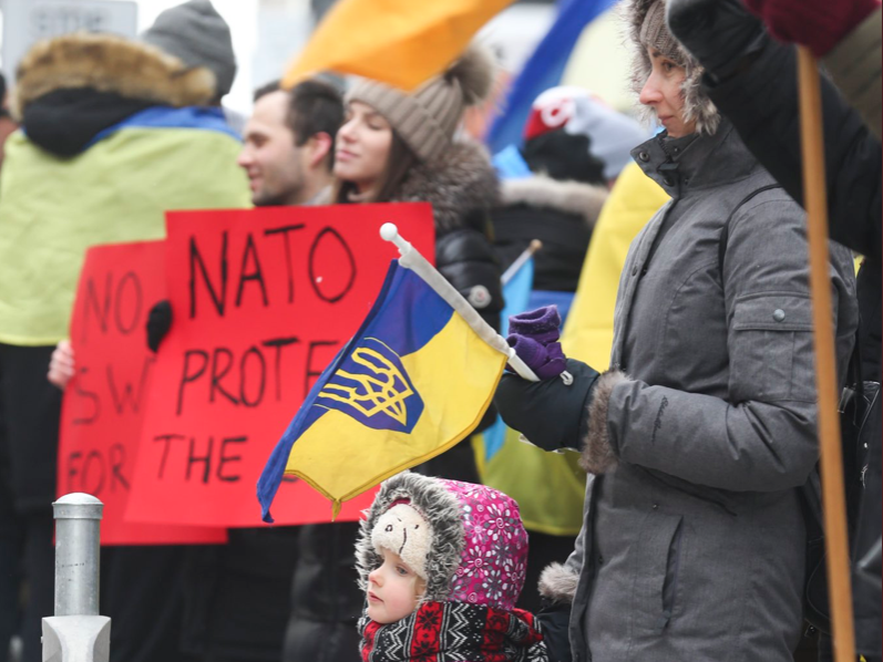 Ukraine supporters demonstrate at U.S. and Russian consulates | Toronto Sun