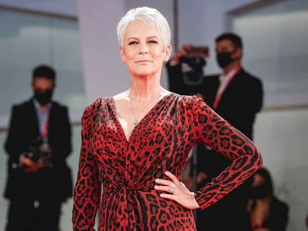 Jamie Lee Curtis refused to suck in her stomach in her new movie ...