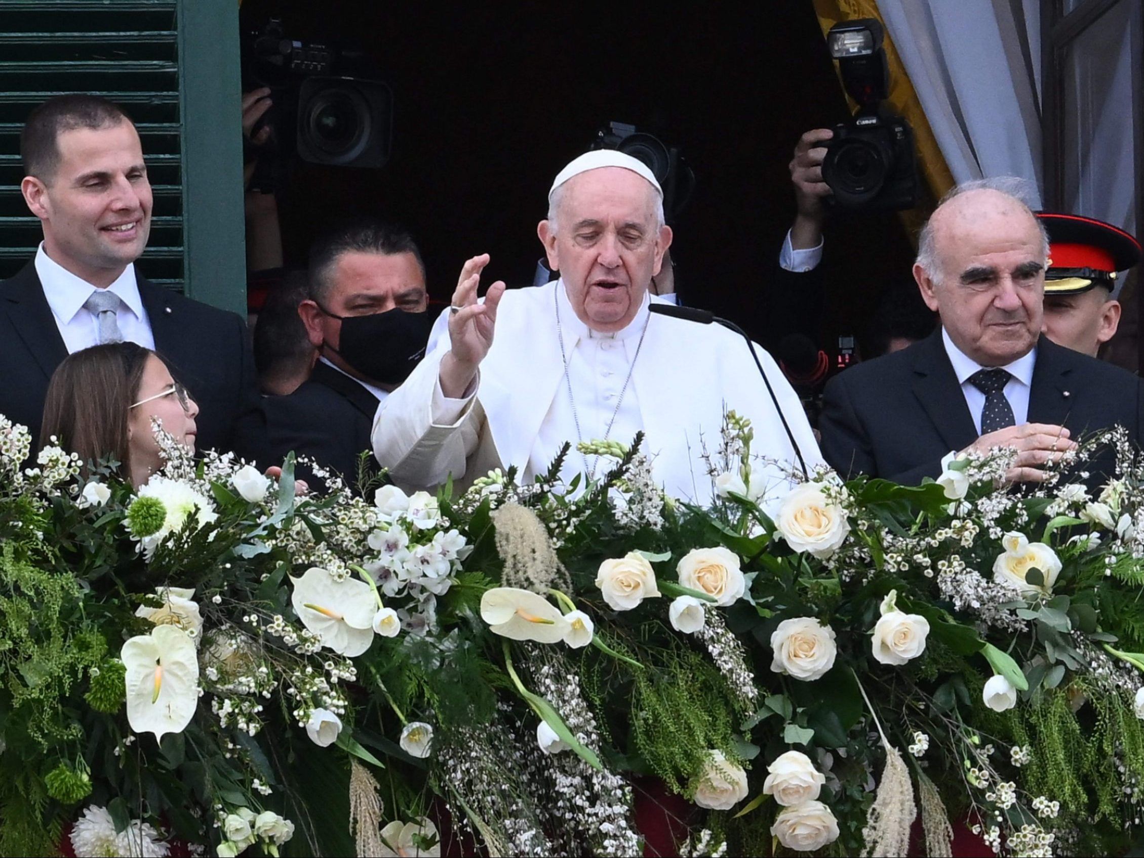 Pope Implicitly Criticizes Putin On Invasion Considers Kyiv Trip