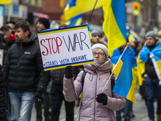 Hundreds march and rally in support of Ukraine as war rages on ...