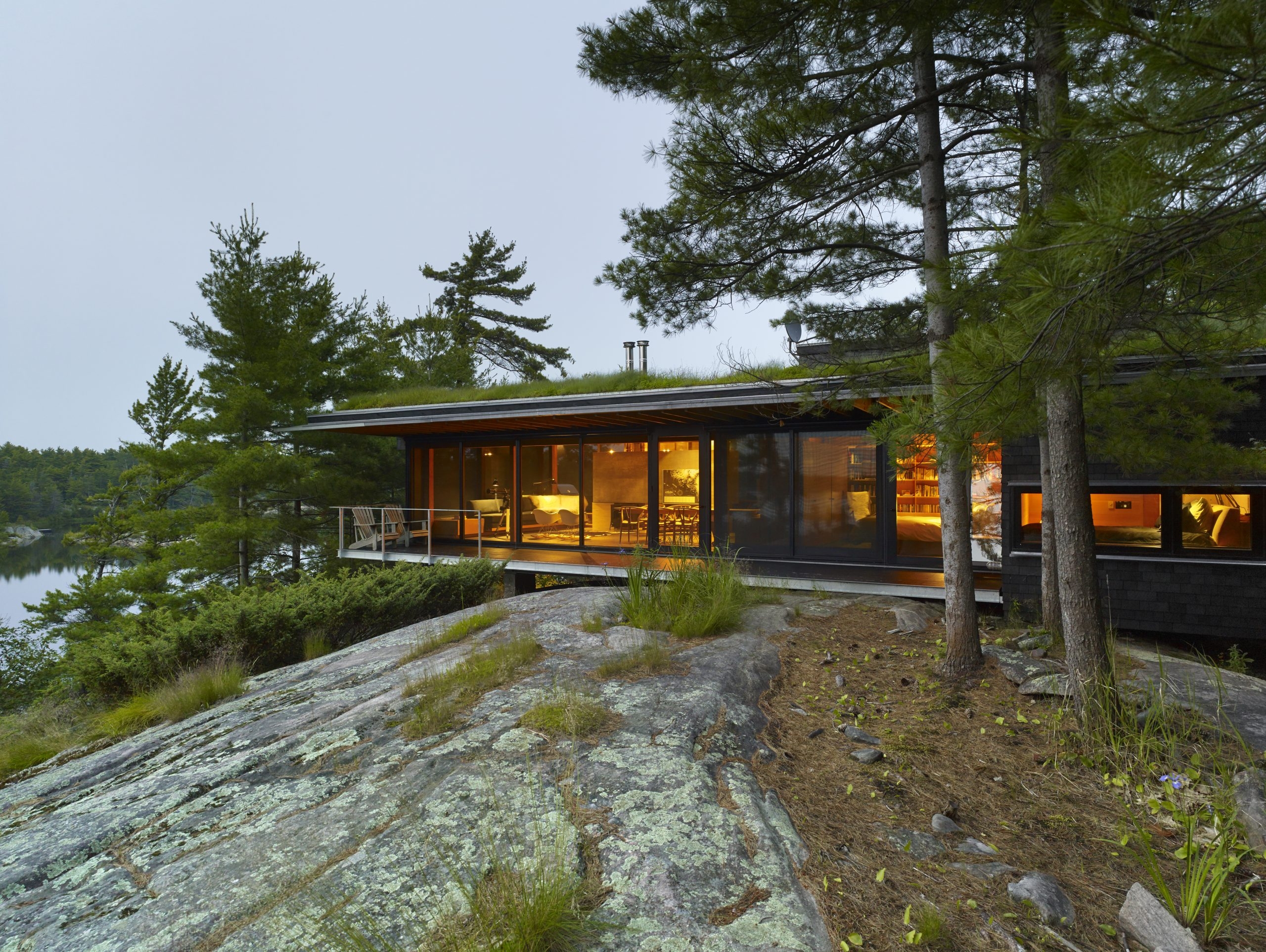 Contemporary cabin blends into landscape | Toronto Sun