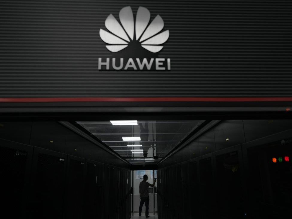 Chinese Officers Charged In Plot To Obstruct U S Huawei Probe
