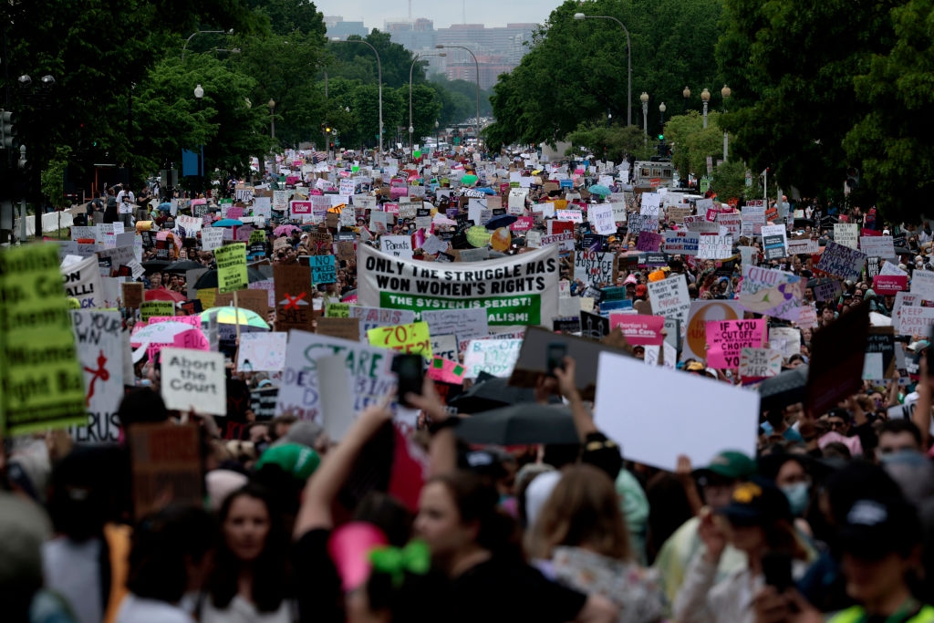 Yale students protest plan to overturn Roe v Wade | Toronto Sun