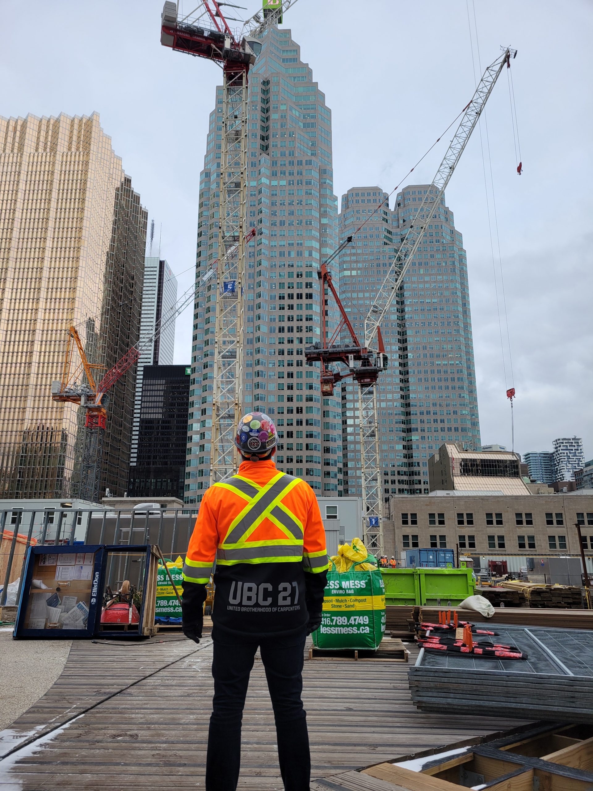 Carpenters drop the hammer with latest construction strike Monday ...