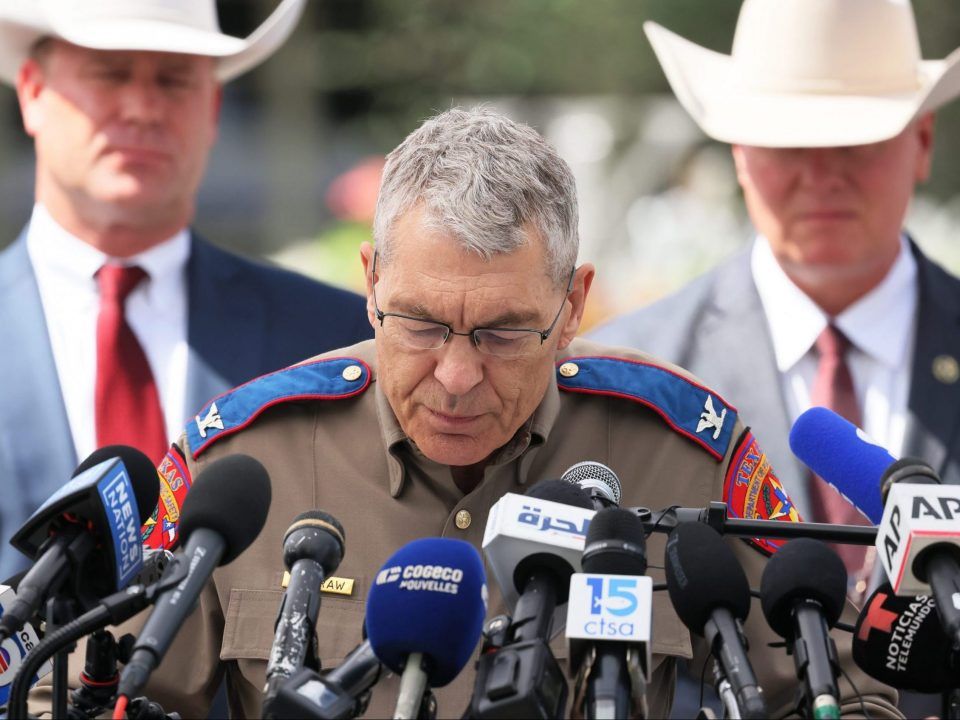 Investigators question delayed police response in Texas shooting ...