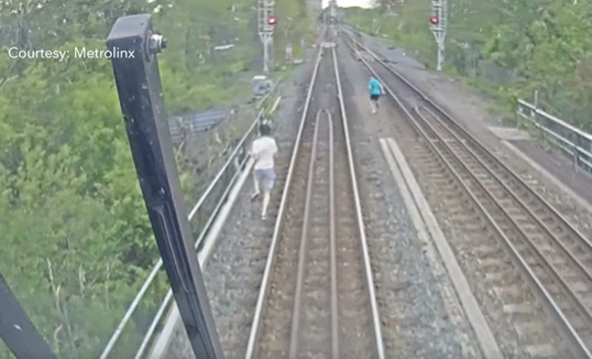 GO Transit video shows young people narrowly miss being hit by train ...