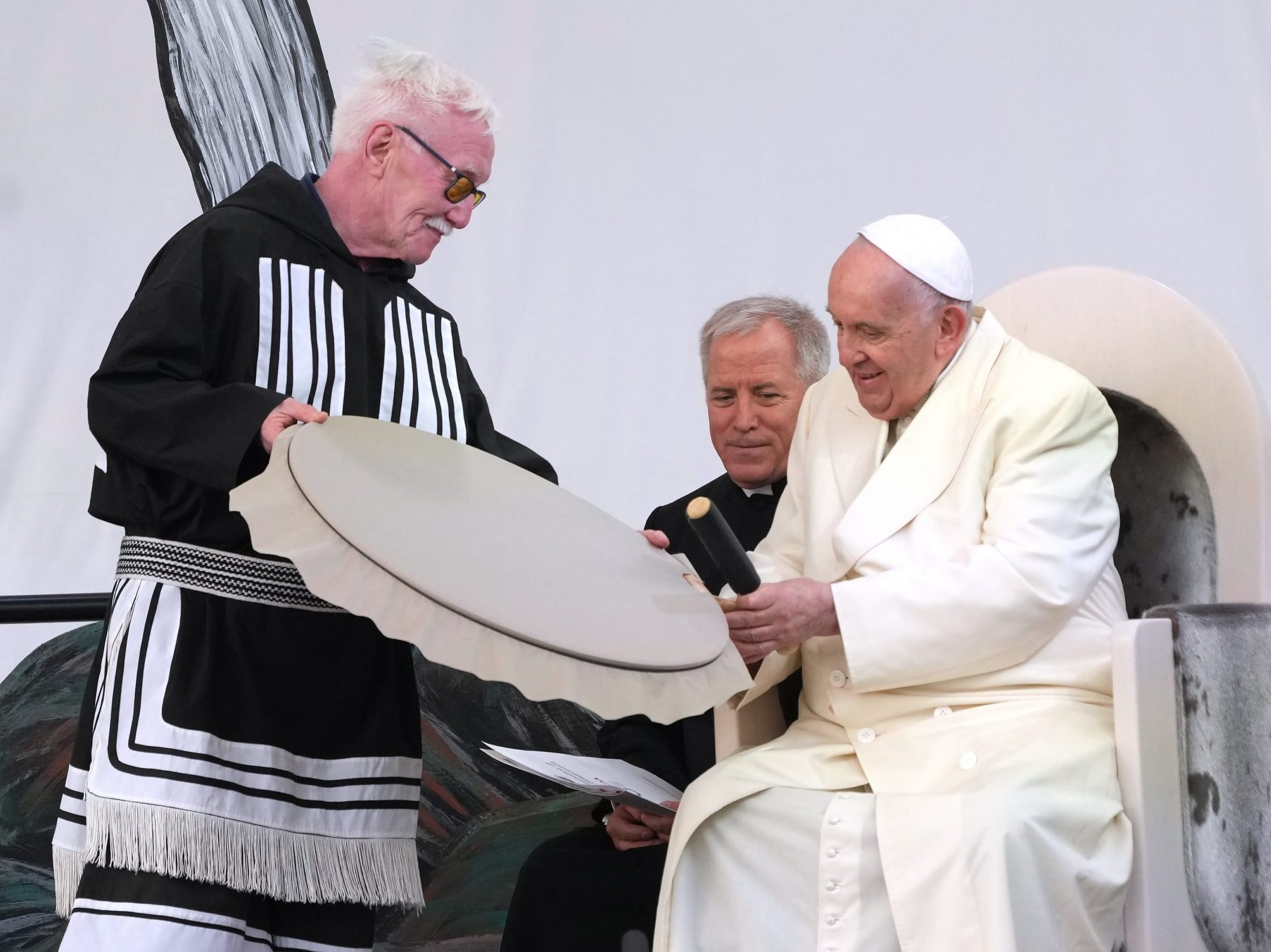 ‘Mamianaq’: Pope ends reconciliation visit by apologizing in Inuktitut ...