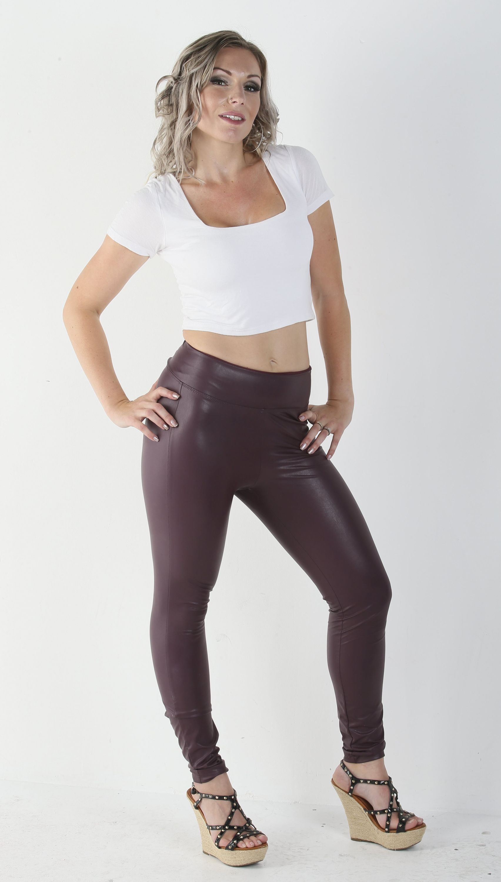 SUNshine Girl Alicia | Toronto Sun