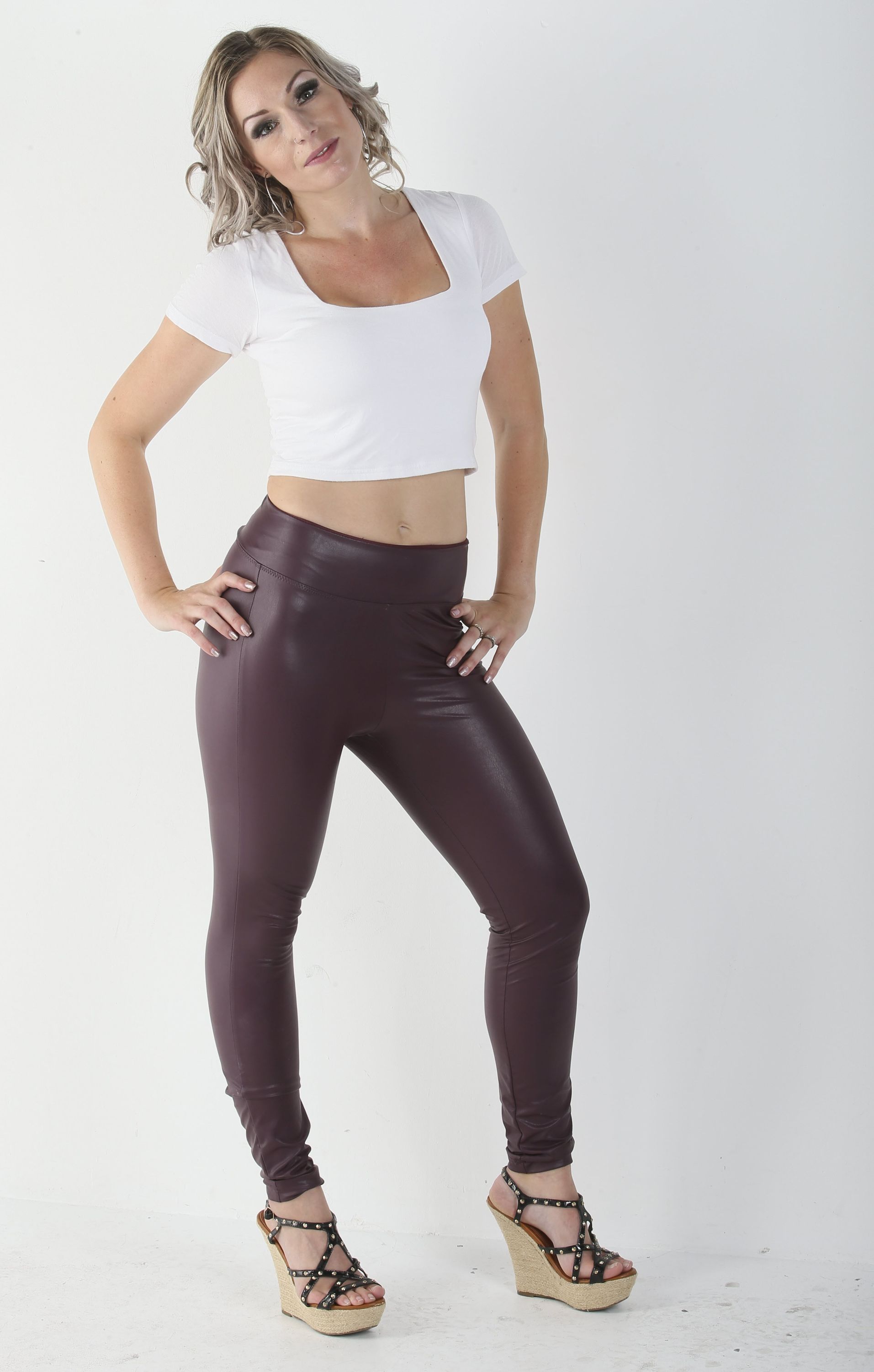 SUNshine Girl Alicia | Toronto Sun