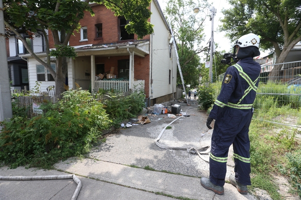 One found dead after house fire in Toronto's east end | Toronto Sun