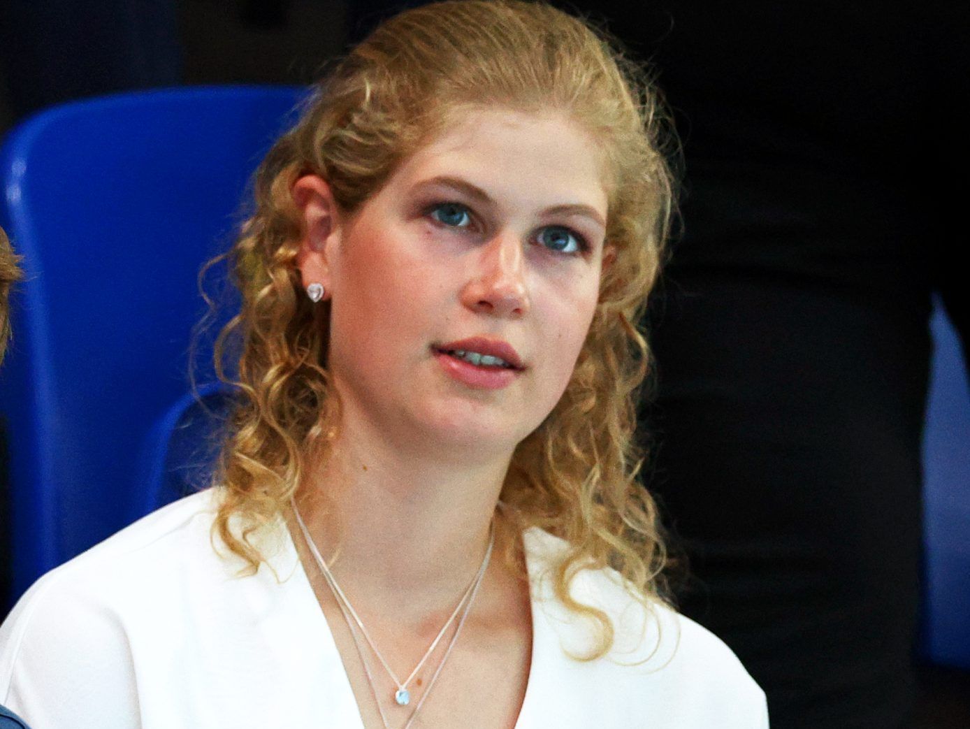 Queen's granddaughter Lady Louise worked a 'minimum wage' summer job ...