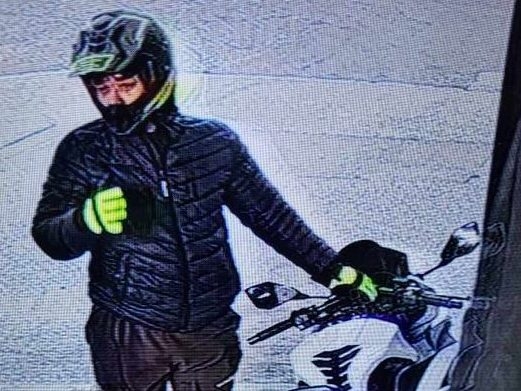 Hunt is on for motorcycle stick-up artist | Toronto Sun