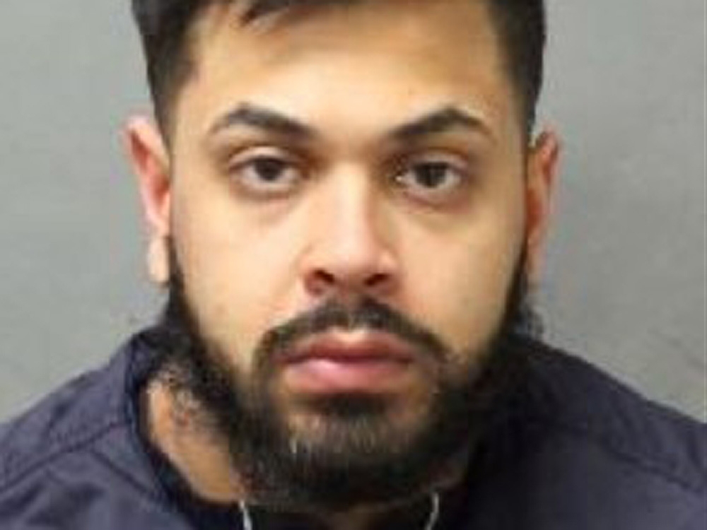 Toronto cops seeking 'violent and dangerous' assault suspect | Toronto Sun