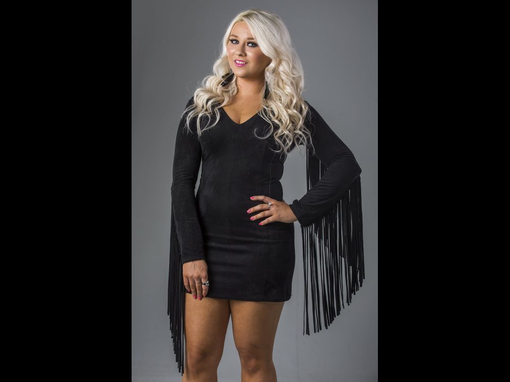 SUNshine Girl Chelsea | Toronto Sun