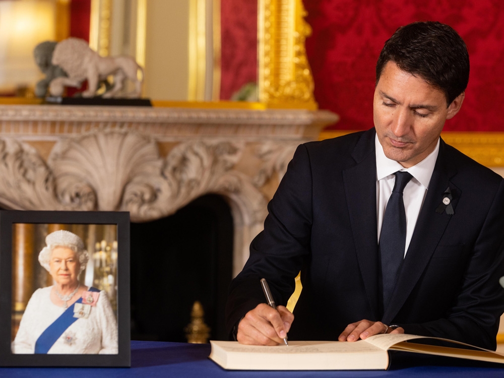 Prime Minister Justin Trudeau attends Queen Elizabeth lying-in-state ...