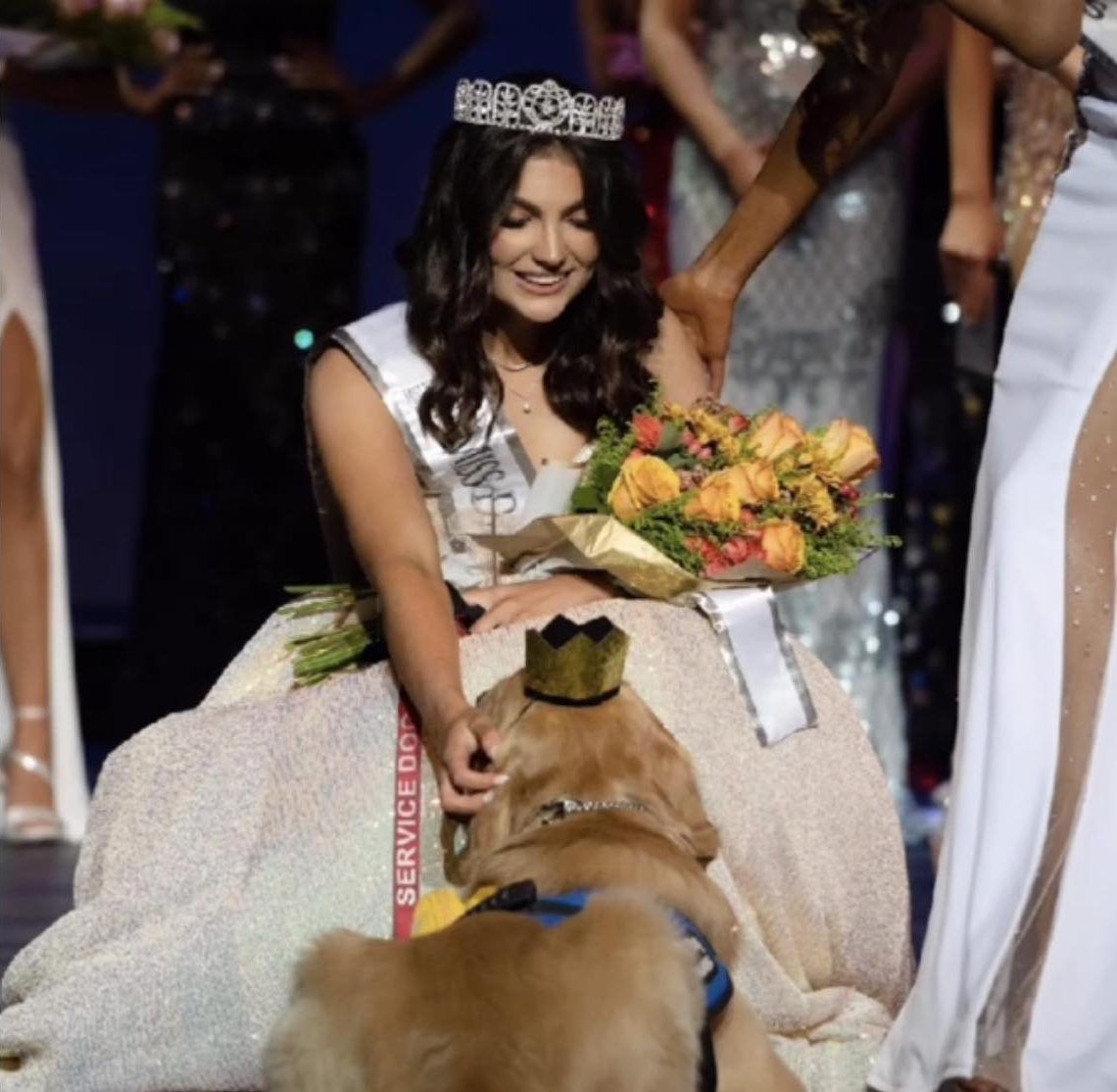 Teen with autism, epilepsy wins Dallas pageant with service dog's help ...