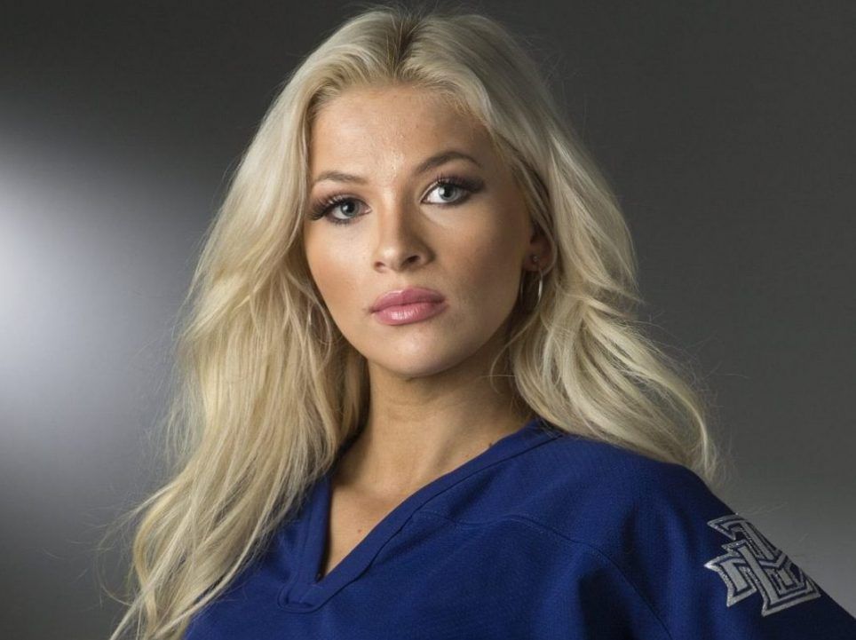 SUNshine Girl Riley | Toronto Sun