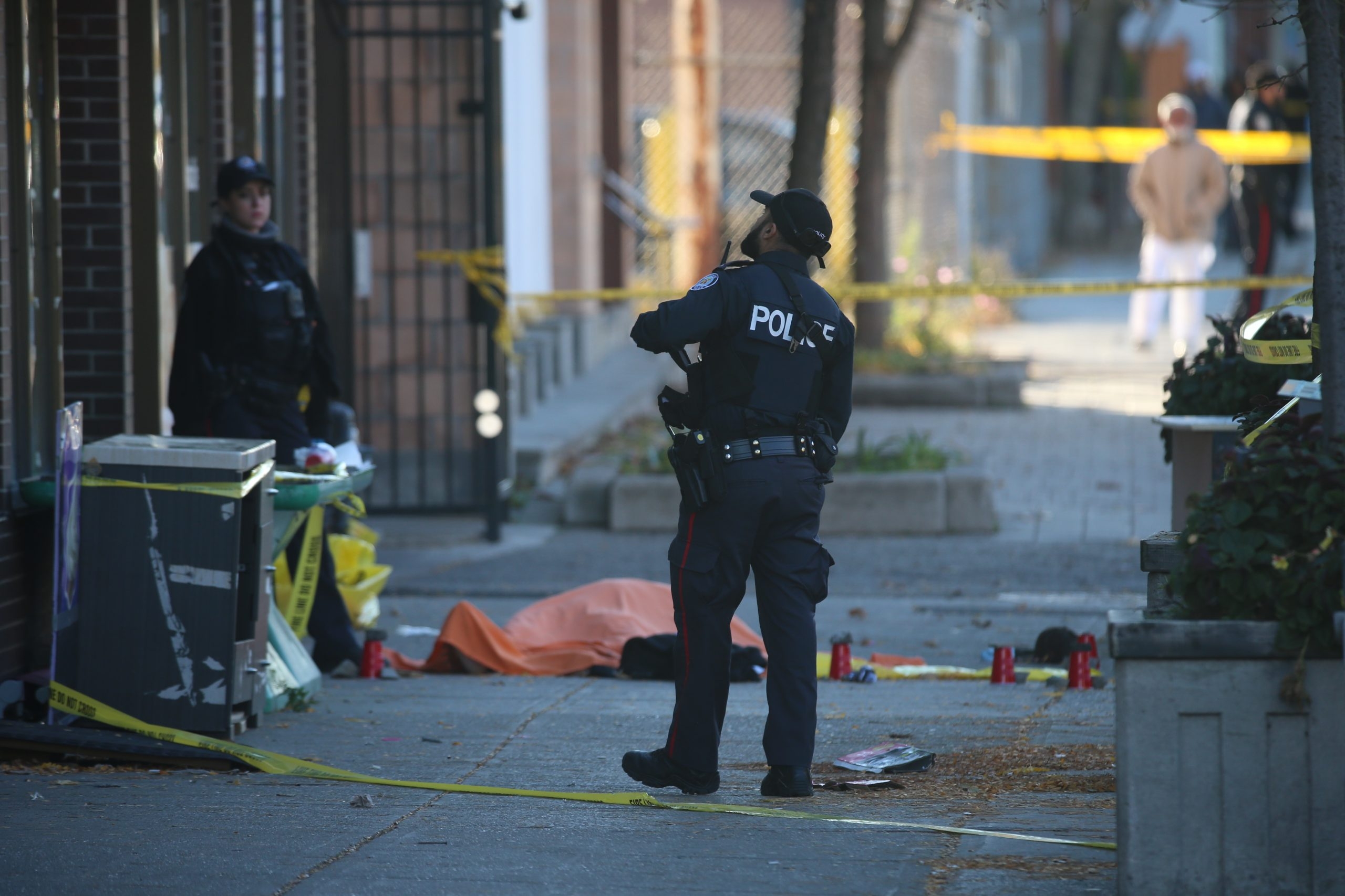 Another Deadly Daylight Shooting On A Busy Toronto Street Toronto Sun 