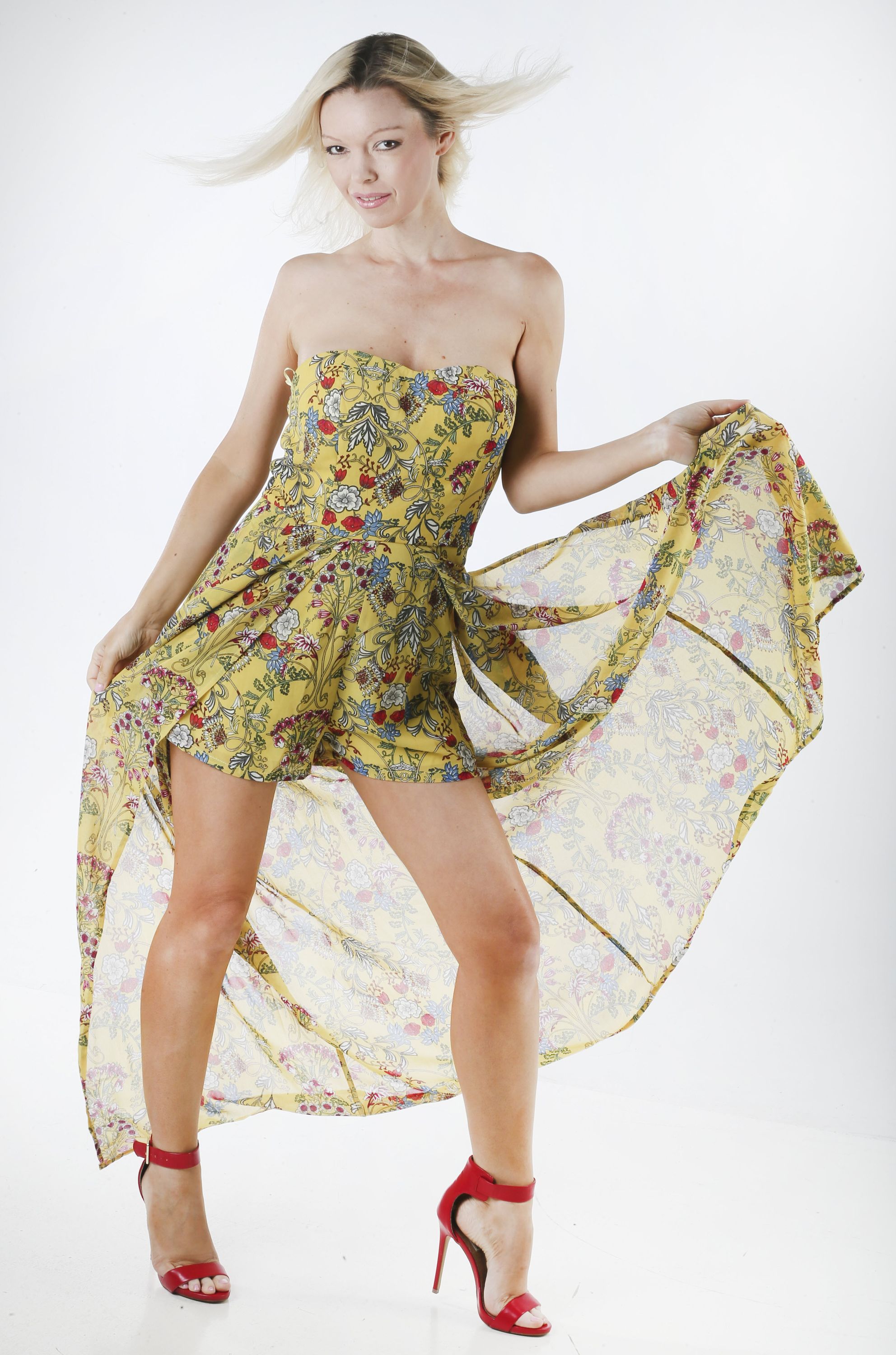 SUNshine Girl Kelli | Toronto Sun