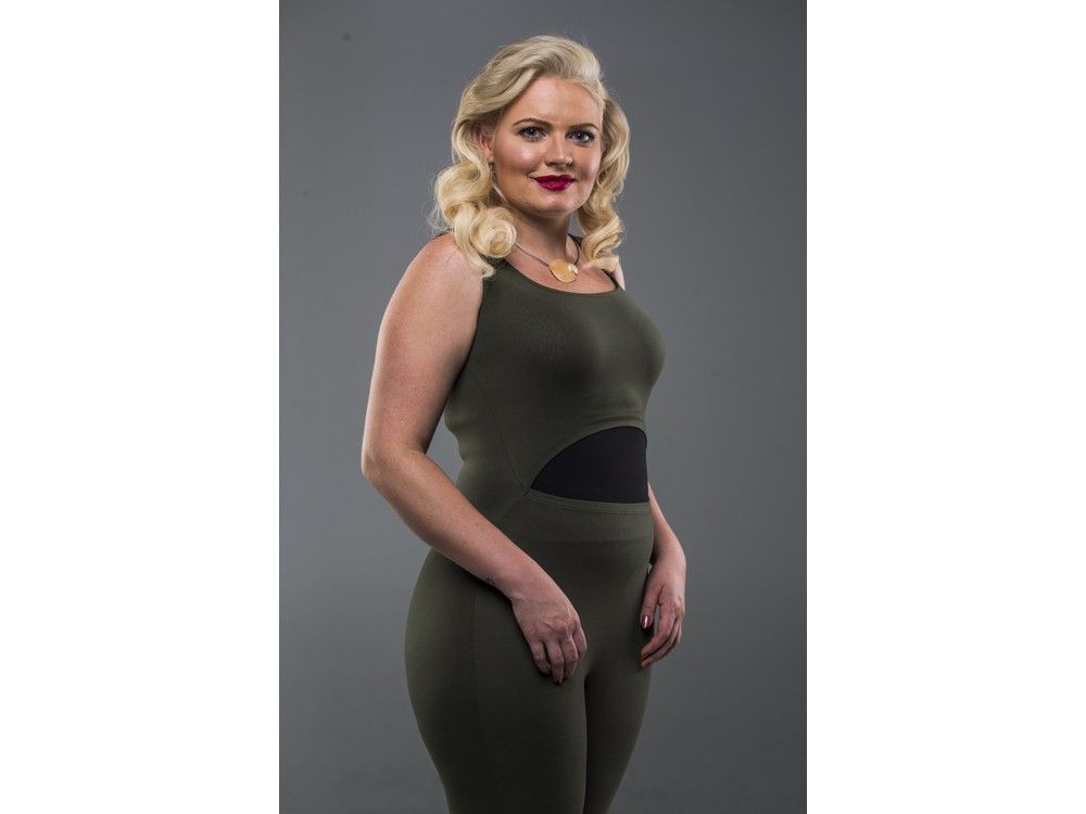 SUNshine Girl Sarah | Toronto Sun