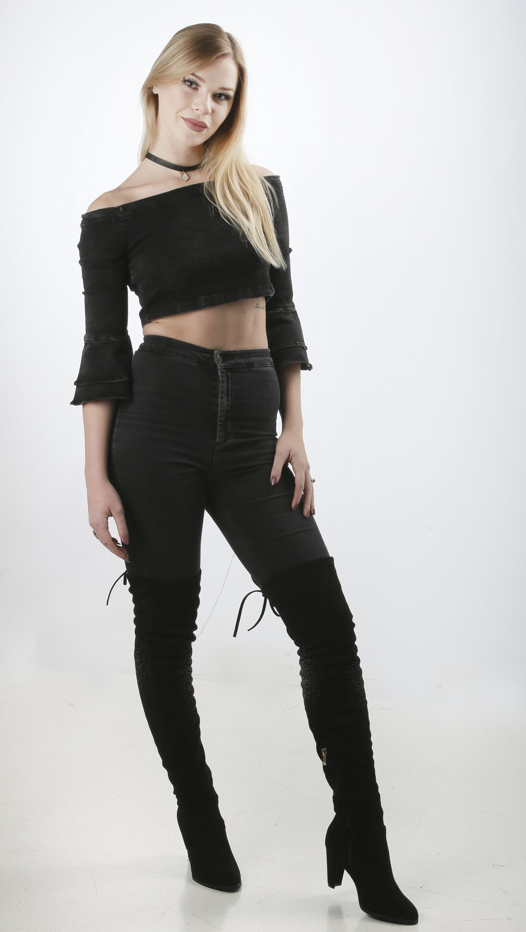 SUNshine Girl Breahna | Toronto Sun