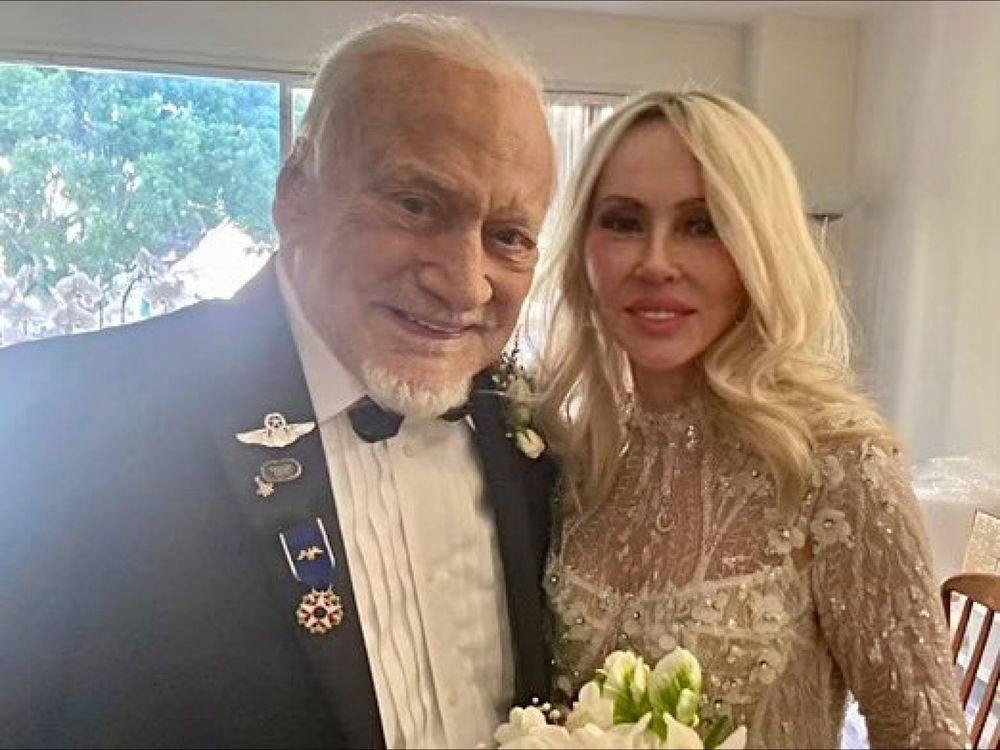 Astronaut Buzz Aldrin weds Anca Faur on 93rd birthday | Toronto Sun