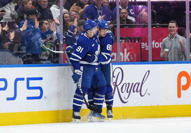 William Nylander paces Maple Leafs with four points in win over Isles ...