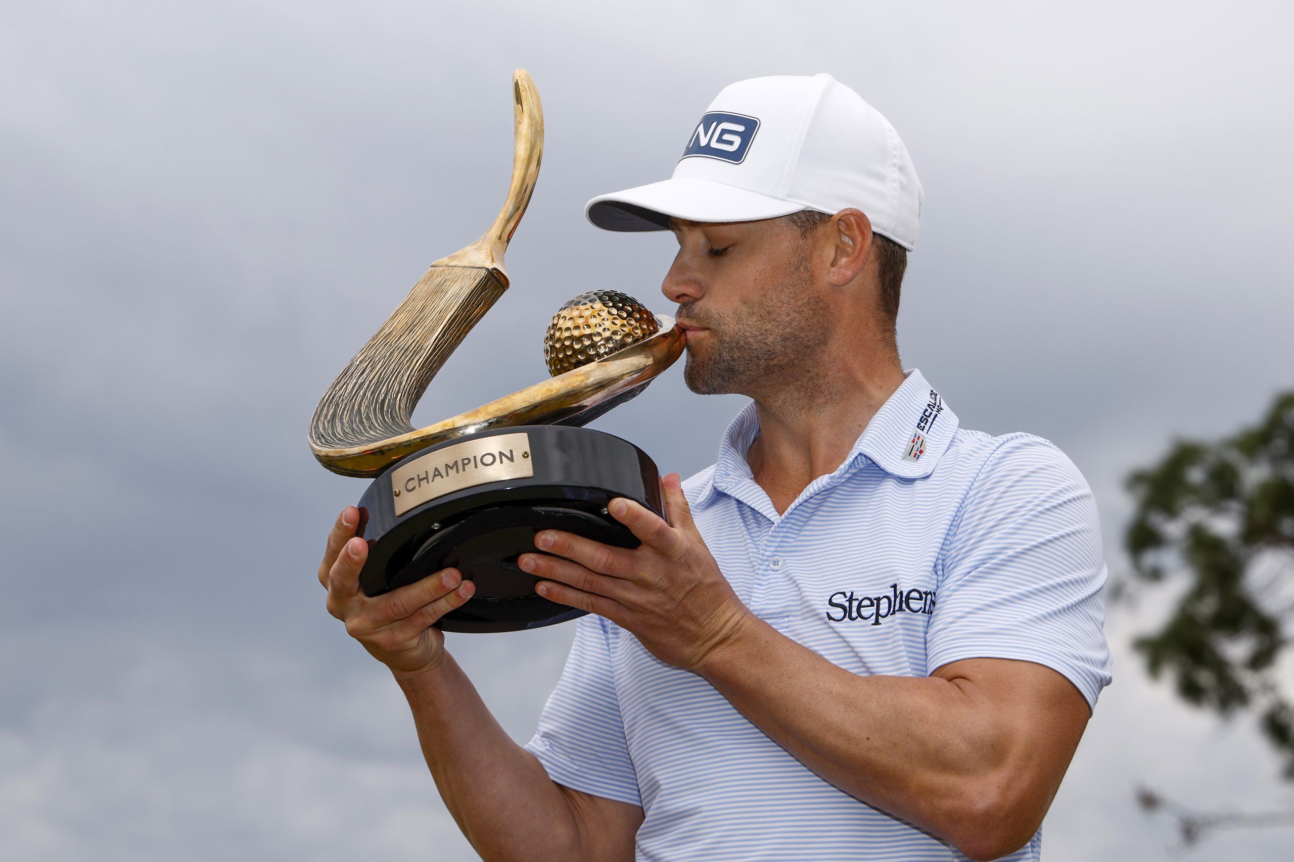 Moore delivers surprise, tops Spieth, Schenk for Valspar win | Toronto Sun