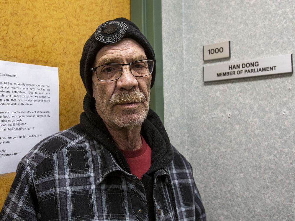 Embattled MP Han Dong steps out of shadows to help senior | Toronto Sun