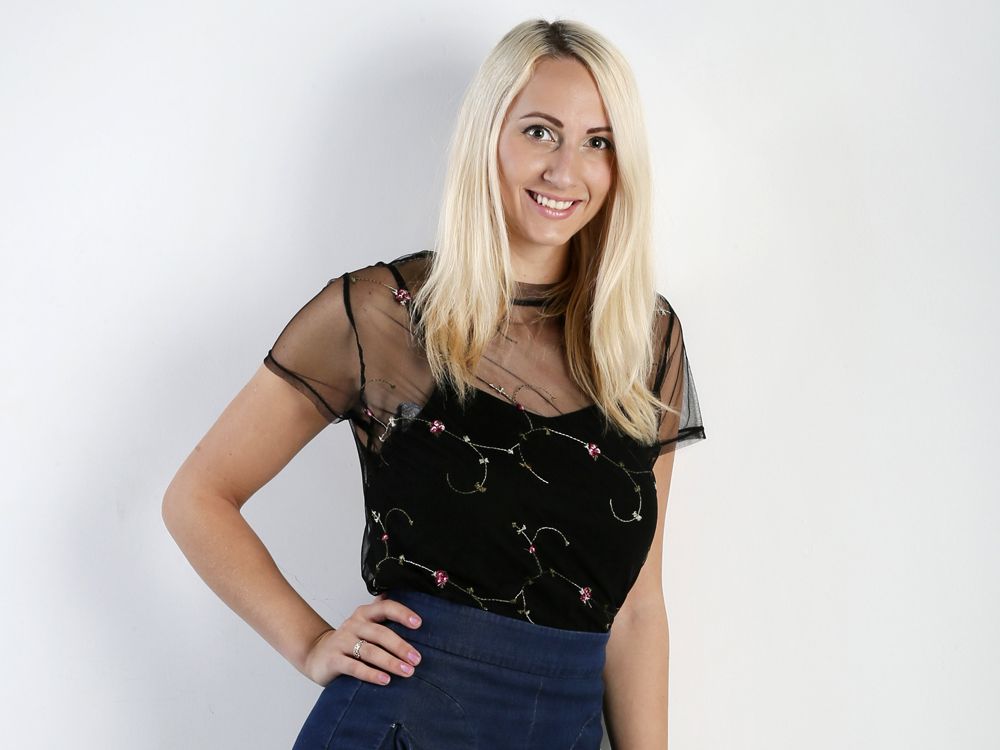 SUNshine Girl Jasmine | Toronto Sun