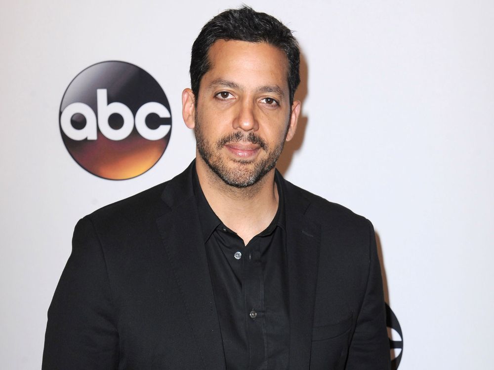 David Blaine dislocates shoulder during Vegas show jump | Toronto Sun