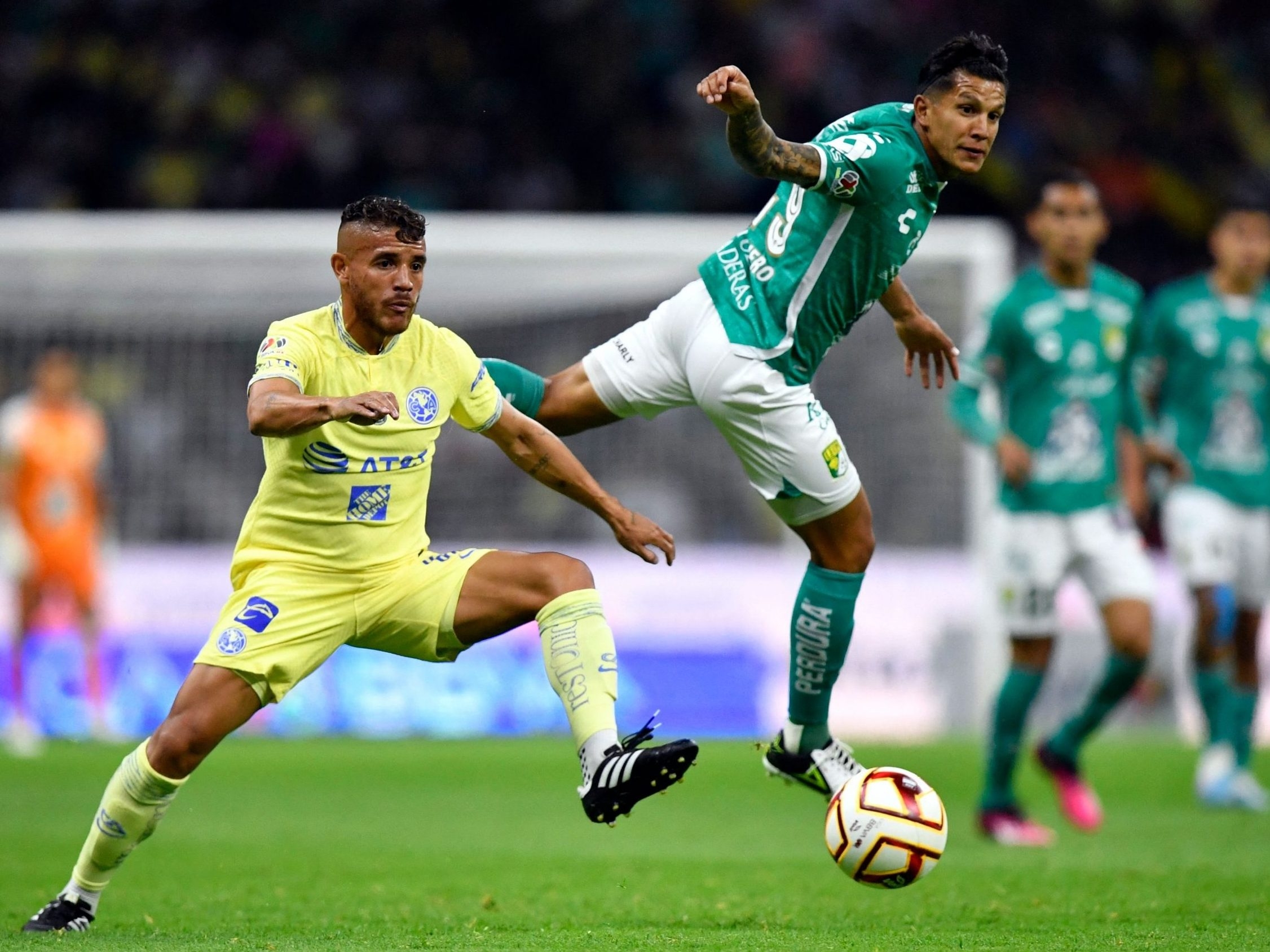 Mexican referee under investigation for kneeing soccer player in groin ...