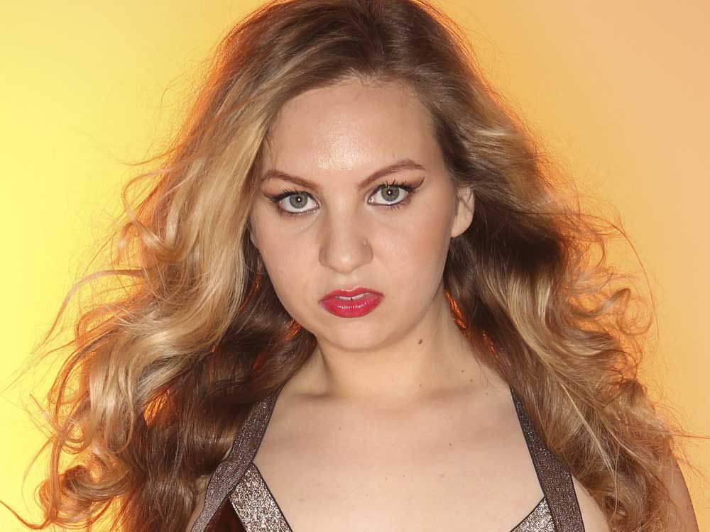 SUNshine Girl Nikki | Toronto Sun