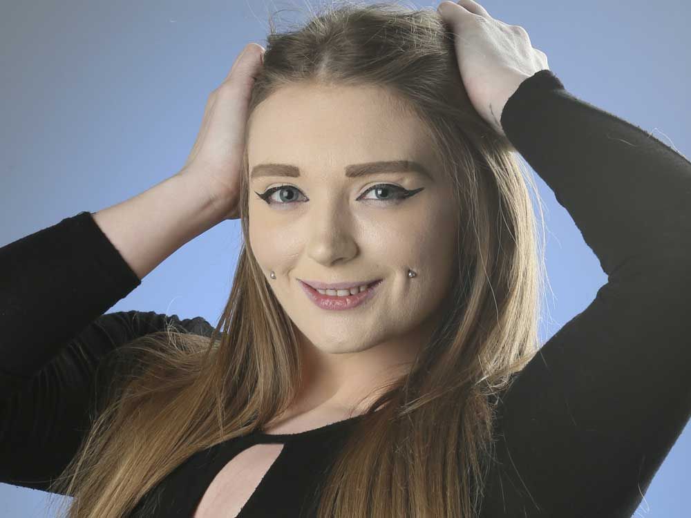 Sunshine Girl Lindsay Edmonton Sun