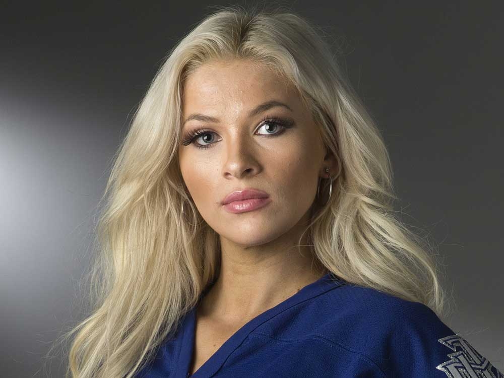 SUNshine Girl Riley | Toronto Sun