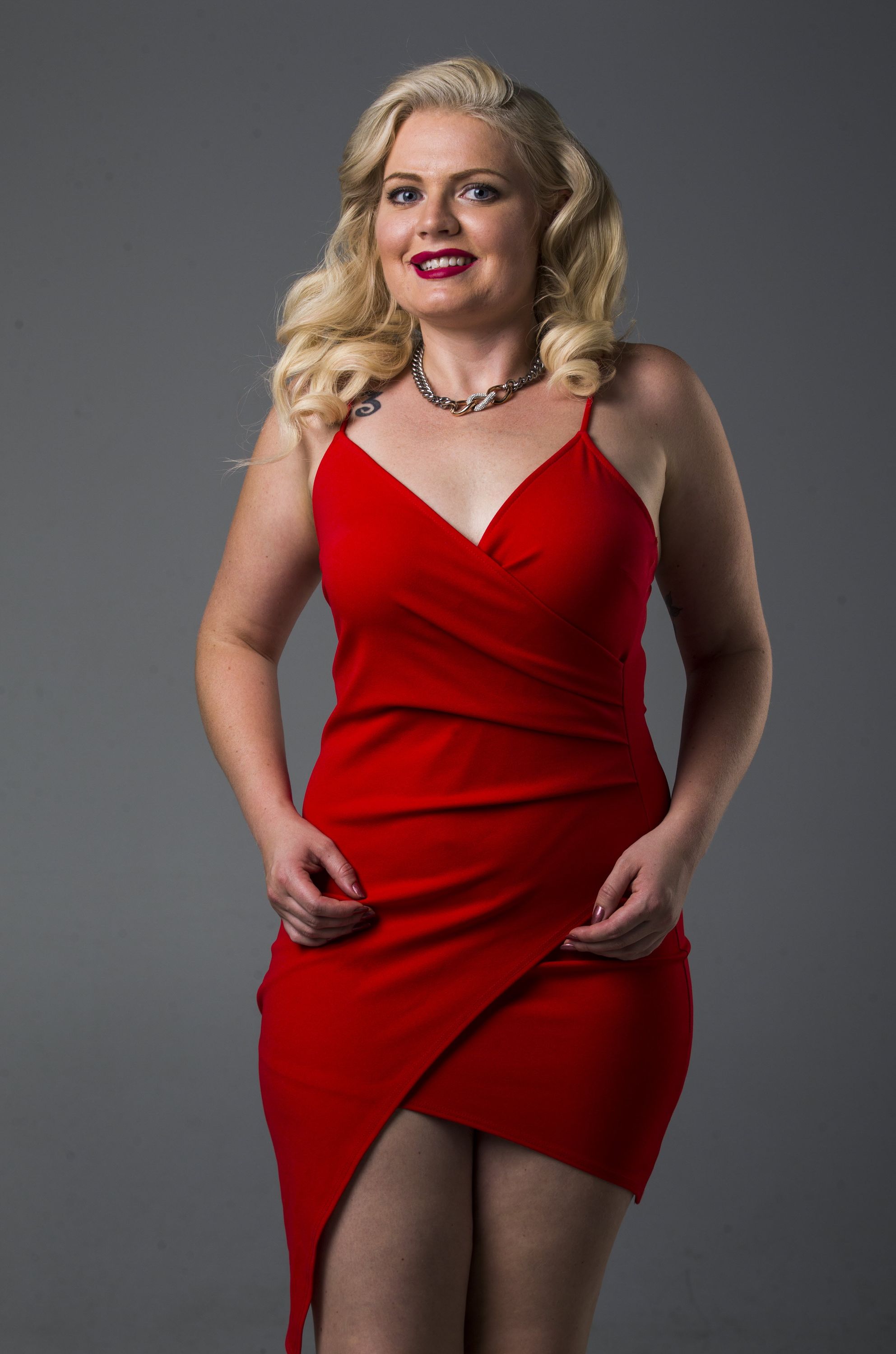 SUNshine Girl Sarah | Toronto Sun