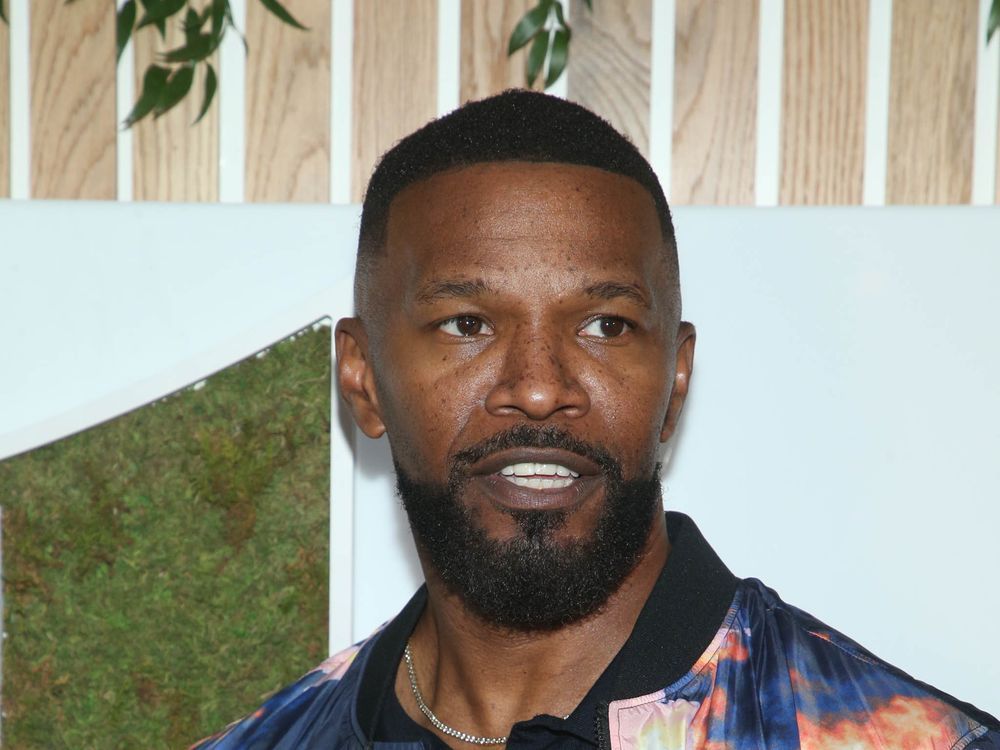 Jamie Foxx 'awake and alert' but docs still running tests | Toronto Sun