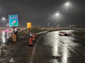 Cops seek suspect after fatal hit-and-run crash on Hwy. 401 | Toronto Sun
