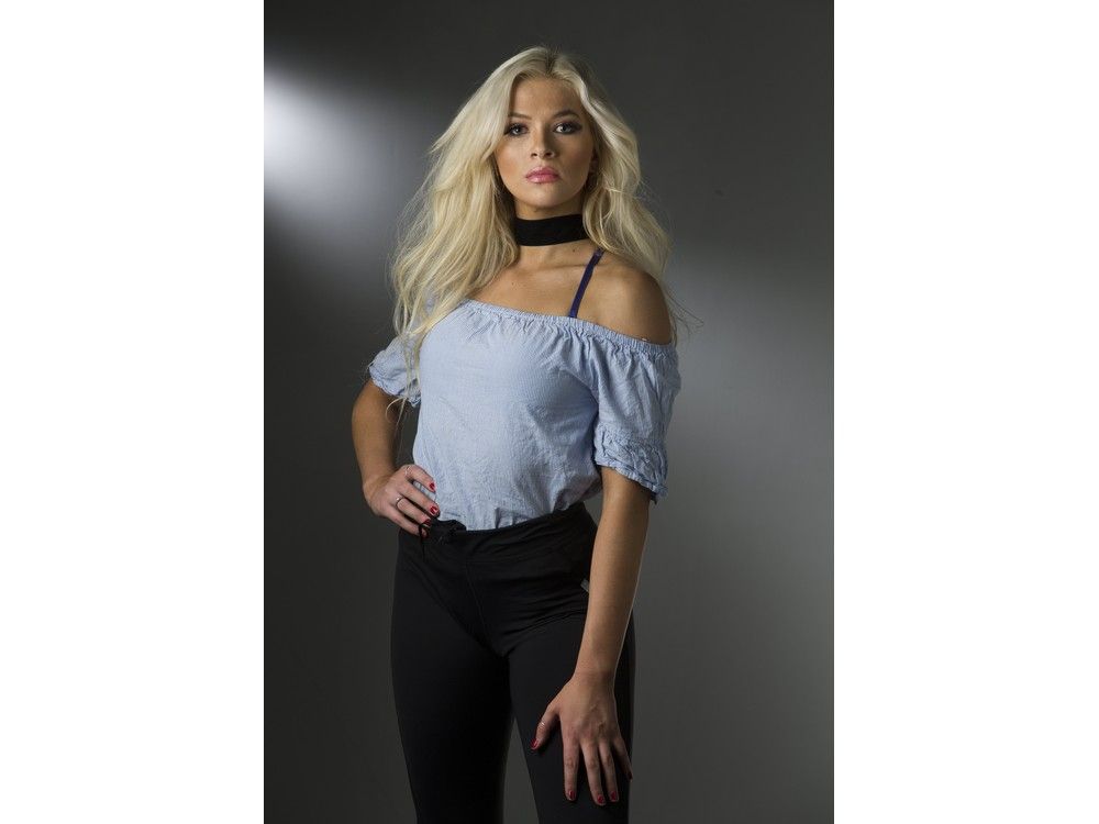 SUNshine Girl Riley | Toronto Sun