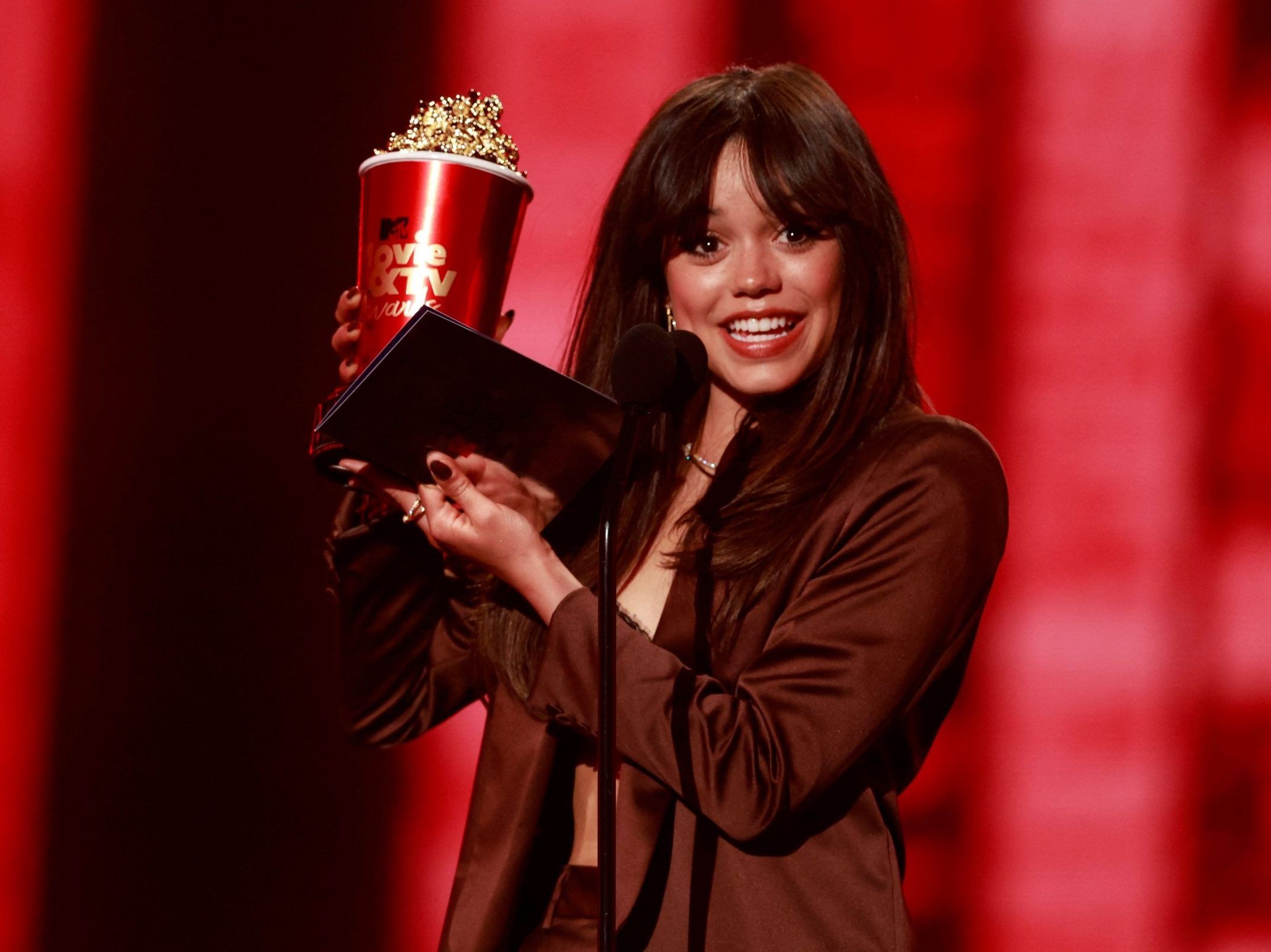 Not live, MTV Movie & TV Awards rely on plenty of old clips | Toronto Sun