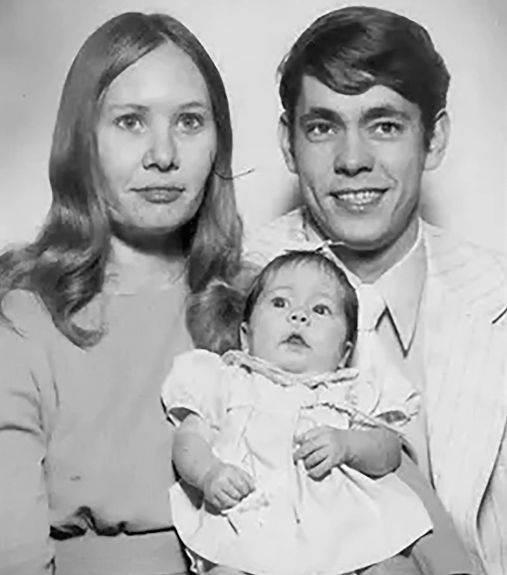 Baby kidnapped in 1971 finally reunited with family by Texas cops ...