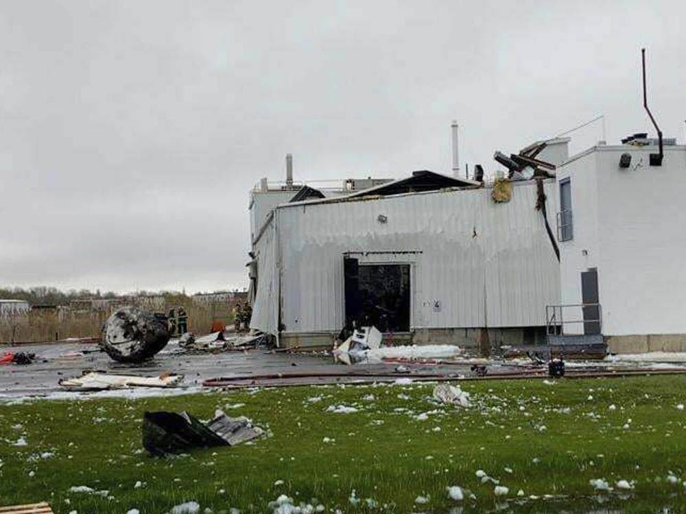 Explosion rips roof off pharmaceutical plant; worker missing | Toronto Sun