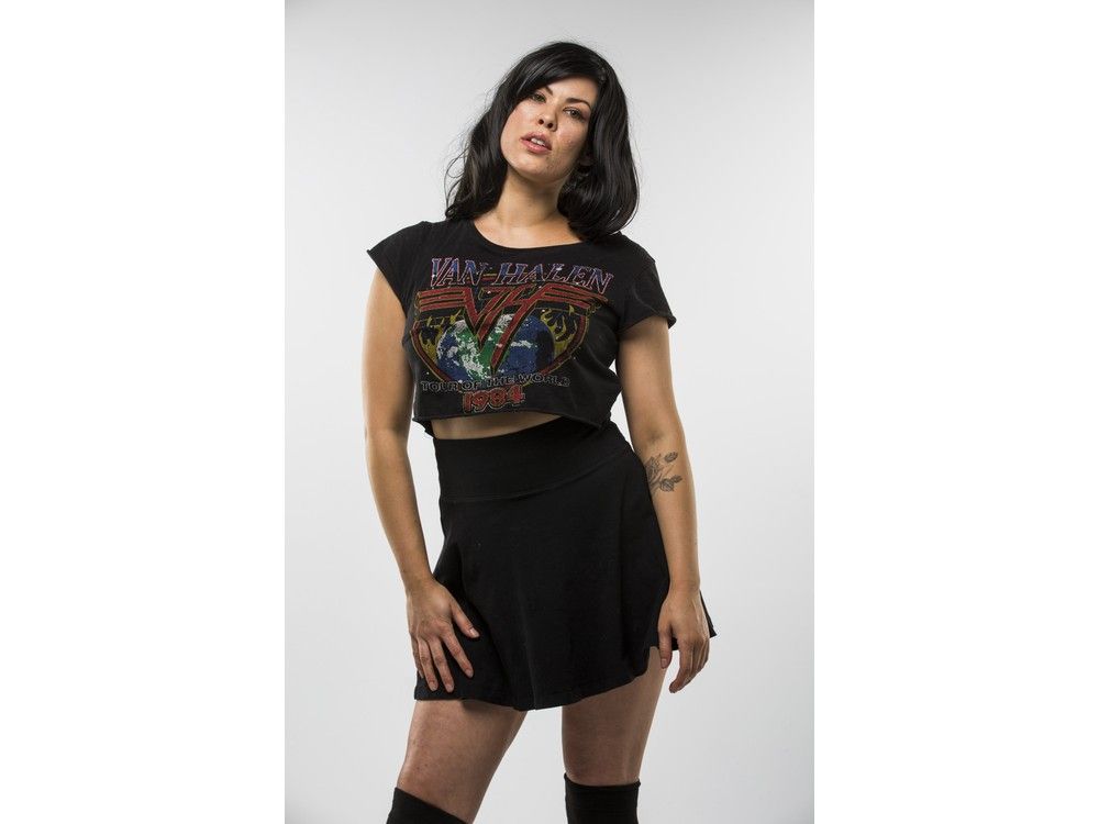 SUNshine Girl Dee | Toronto Sun