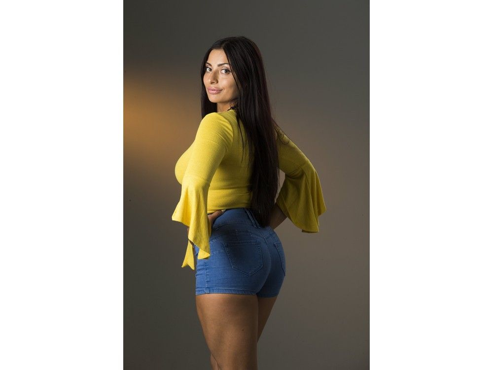 SUNshine Girl Nicolette | Toronto Sun