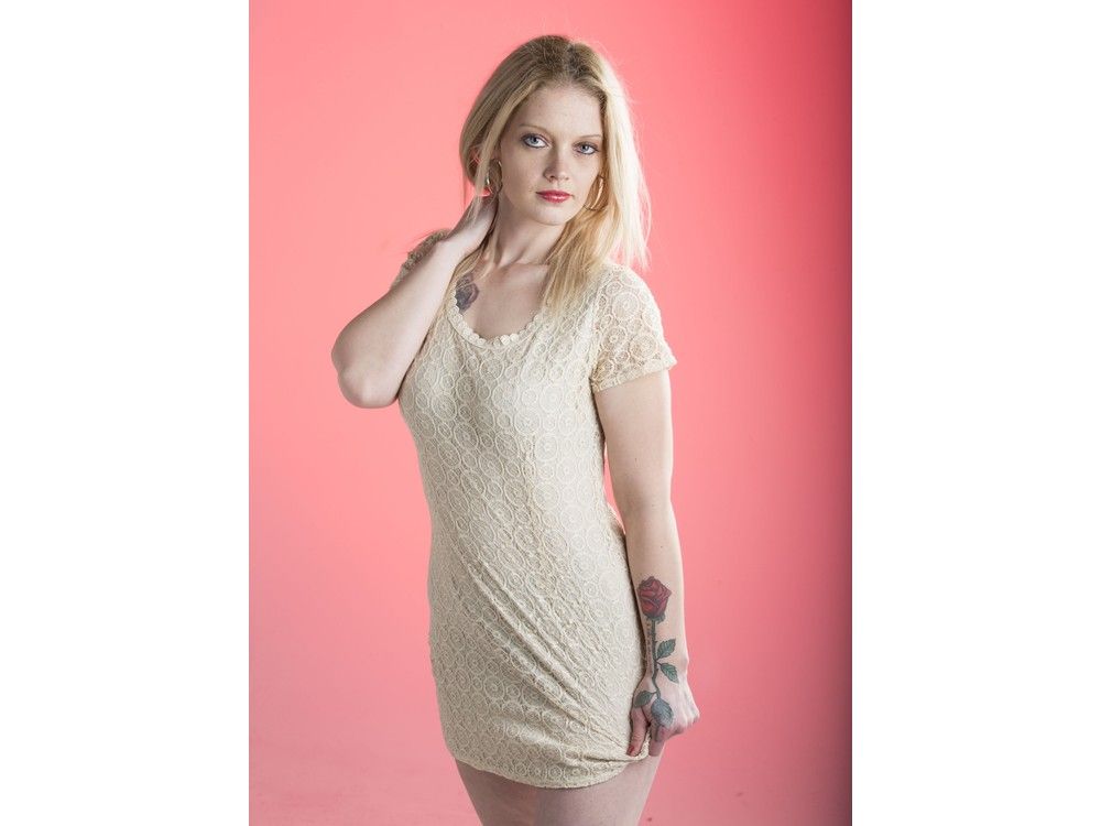 SUNshine Girl Hillary | Toronto Sun