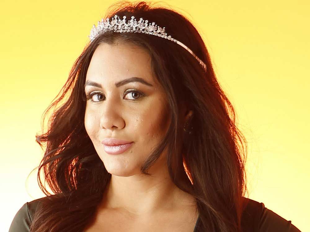 SUNshine Girl Johana | Toronto Sun