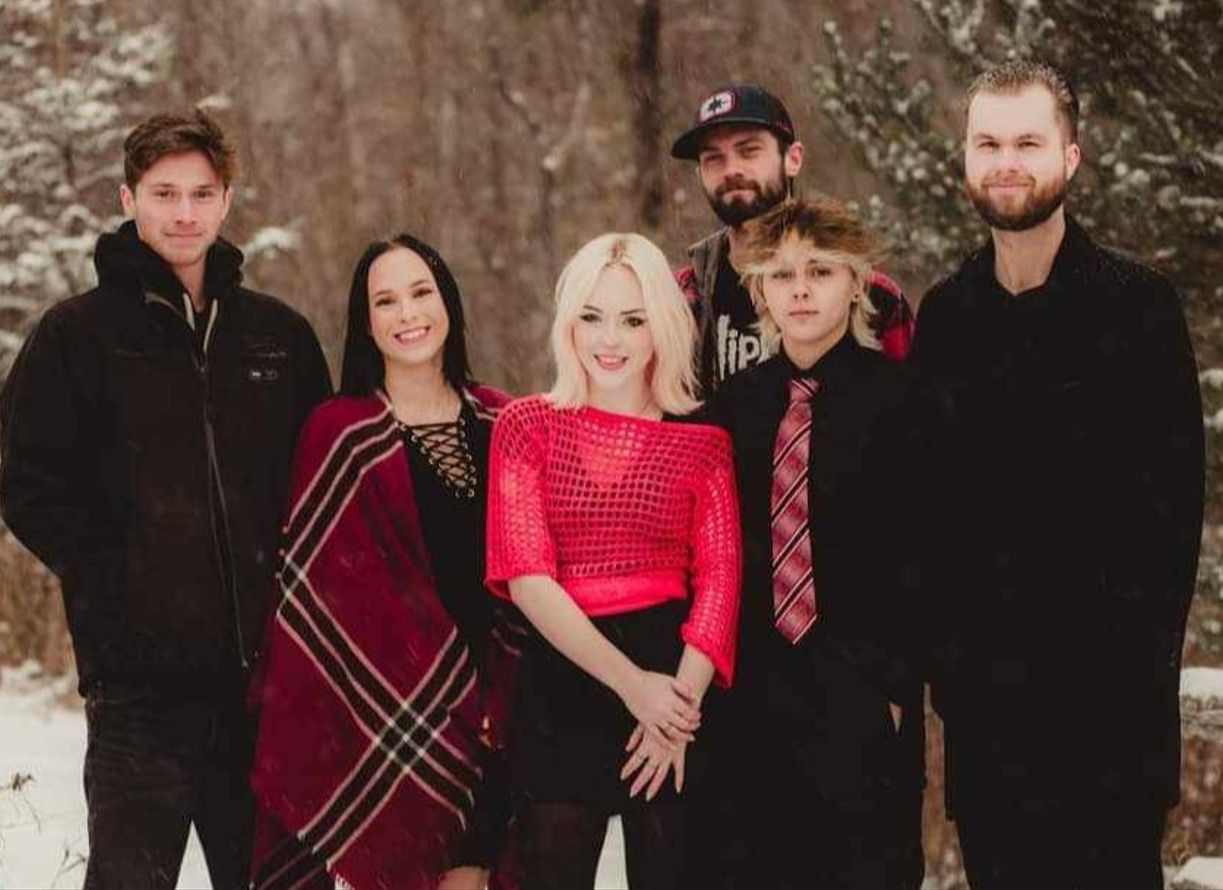 WARMINGTON: Uxbridge teen heralded as life-saving hero after her death ...