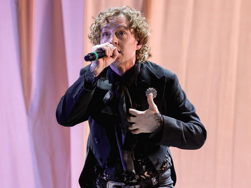 Savage Garden singer Darren Hayes files for divorce from husband ...