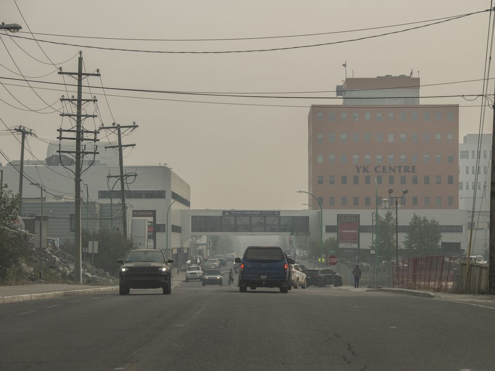 Thousands return to Yellowknife as wildfire evacuation order lifted ...